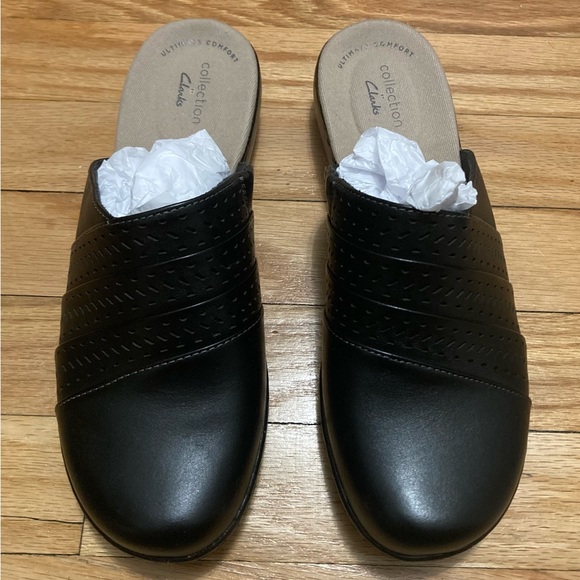 Clarks | Shoes | Clarks Black Leather Leisa Dana Clogs Size 6w 6 Wide ...